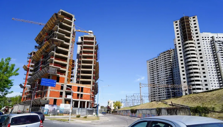 El Elefante Blanco de Avellaneda: 10 años de abandono y un proyecto ...