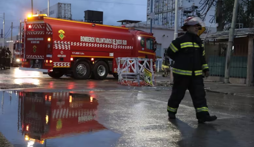 Dock Sud: un depósito de colectivos se incendió por segunda vez en ...